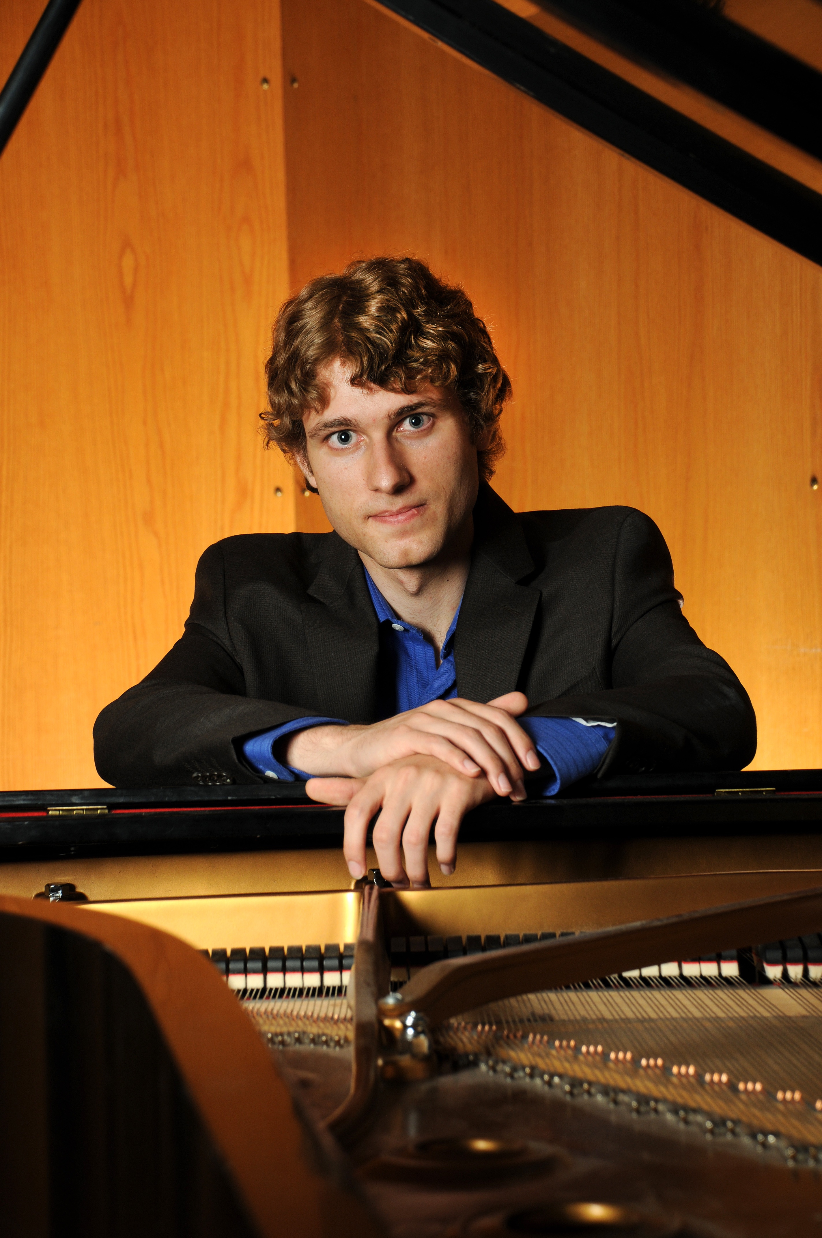 Beethoven Piano Concerto No. 1 With MN Sinfonia - Loren Fishman